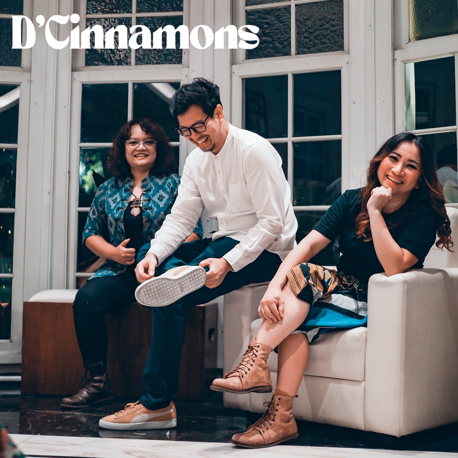 Single Baru D’Cinnamons Mengenang Sosok “Ma..” di Peringatan Hari Ibu ...